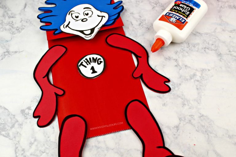 Thing 1 & Thing 2 Puppets - w/ FREE printable pattern - My Joy-Filled Life